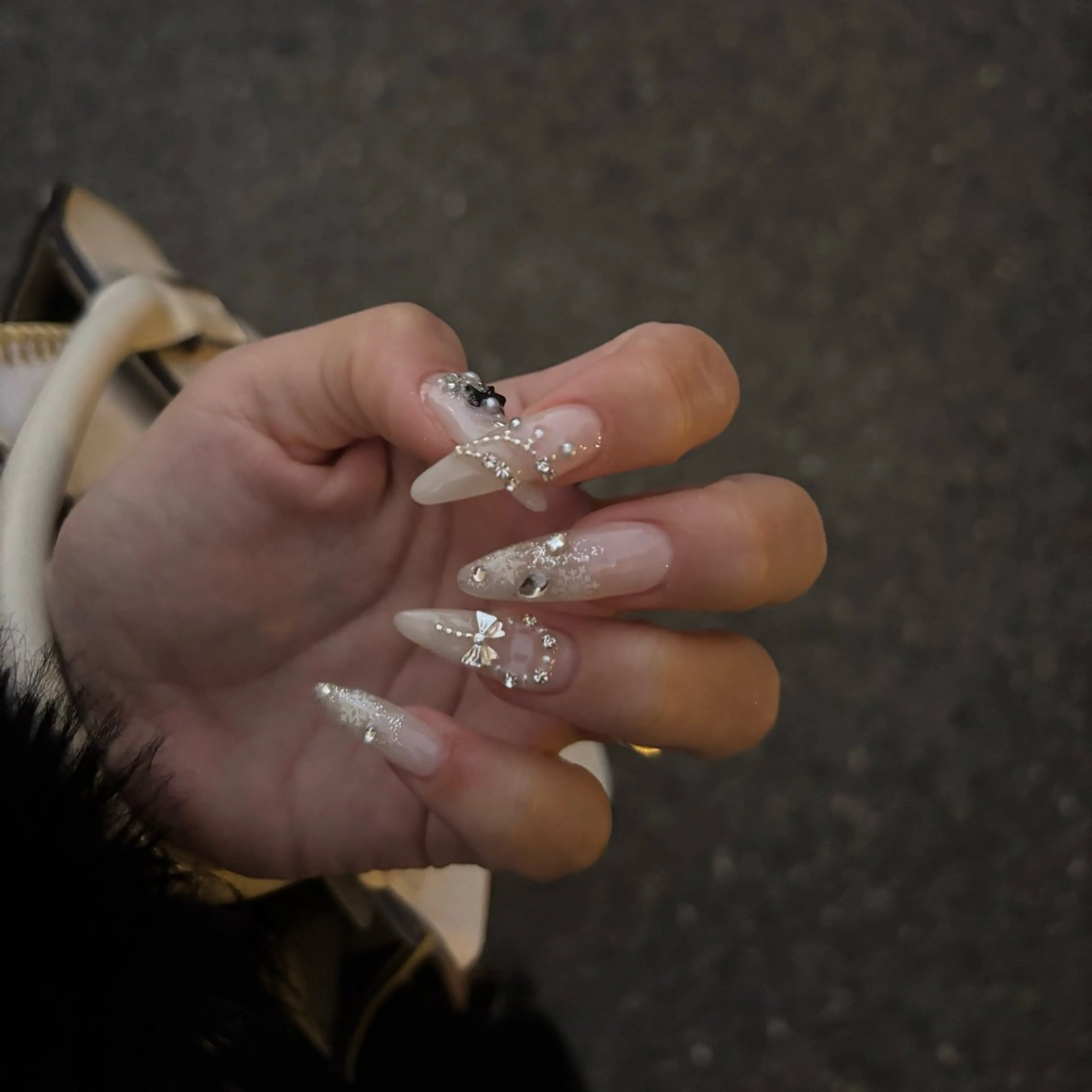 クリスマスネイル｜北野 美月のネイルデザイン・アート(20251211183111)｜ミニモ