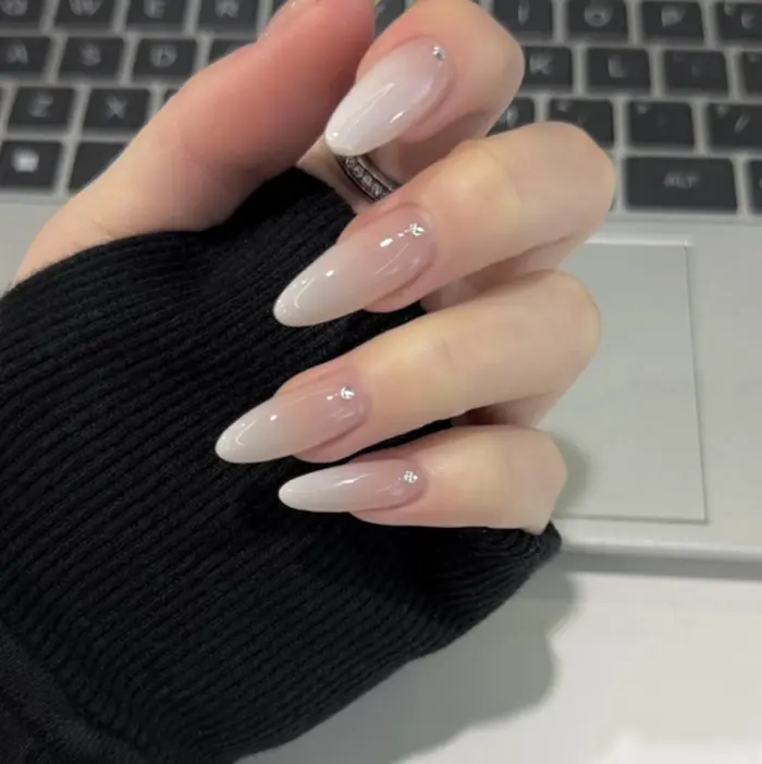 KI KIのプロフィール・予約(Umi Ginza nail Salon) - ミニモ