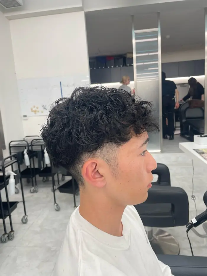 SEIGO/カット /メンズパーマ(THEATER FUKUOKA所属)のヘアスタイル・髪型(20251227092925)｜ミニモ