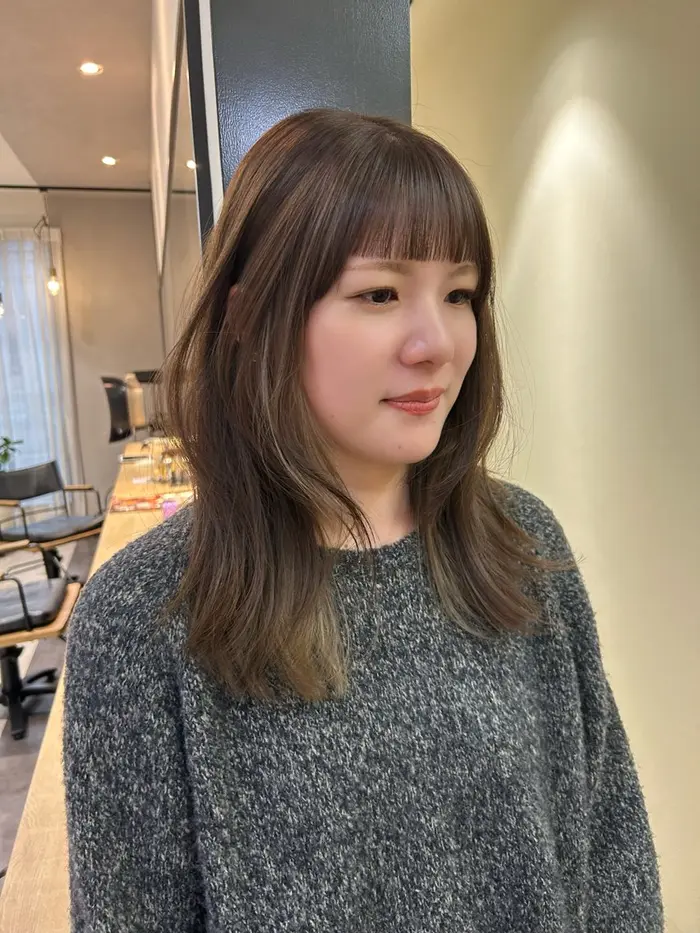 インナーカラー まろやかなベージュがかわいいです｜hub hair レイヤー/透明感(hub hair所属)のヘアスタイル・髪型 ...