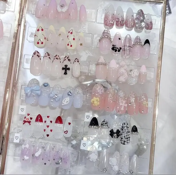 定額スカルプ/ジェル のデザインです 色変えやパーツ減らし可能です｜Putynail池袋 ちひろ(PutyNail池袋所属)のネイルデザイン ...