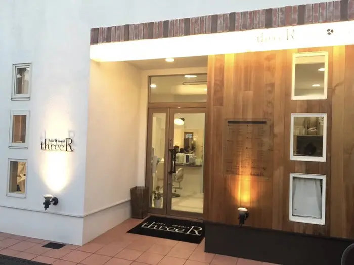 threeR hair resort所属・ヤマナカ モネのメニュー｜ミニモ