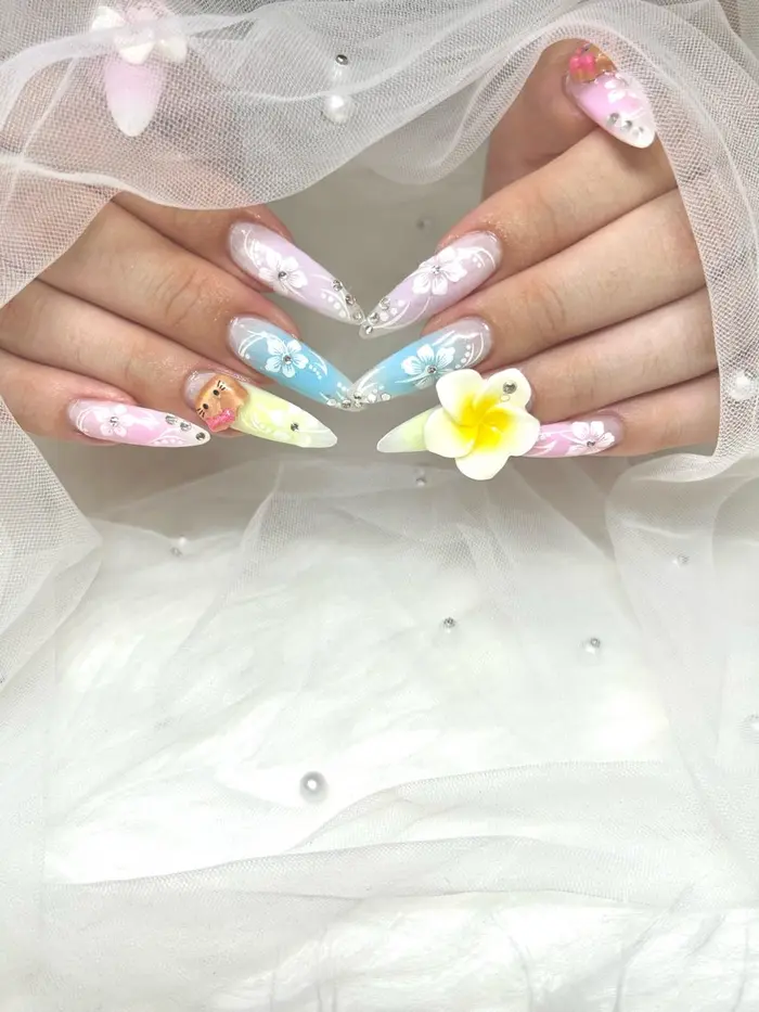 【Laule‘a 】のネイルデザイン(20250820172256)｜ミニモ