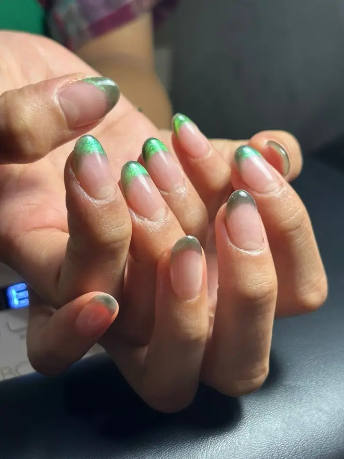 マグネットフレンチ｜tiyu salon所属・個性派NANA ネイルのネイルデザイン(20250828010834)｜ミニモ