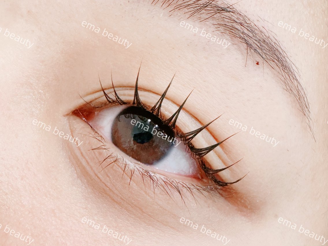 EMA BEAUTY所属・EMA BEAUTY マツエクサロン池袋店のマツエクデザイン｜ミニモ