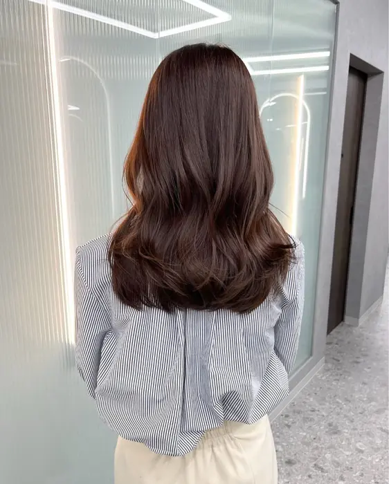 明るめbrown color 今年のトレンドでもあるブラウンはどんなお洋服にも合わせやすいのでお｜Flan hair箱崎店所属・浦前 慶のヘア ...