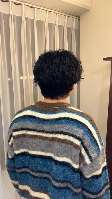 女性目線で作るモテパーマ｜ROVER所属・モテメンズヘア／ 艶カラー YURIのヘアカタログ(20250416003410)｜ミニモ